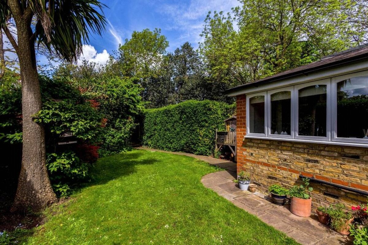 house for sale in Church Walk, Thames Ditton, Surrey, KT7 - esh170054 ...
