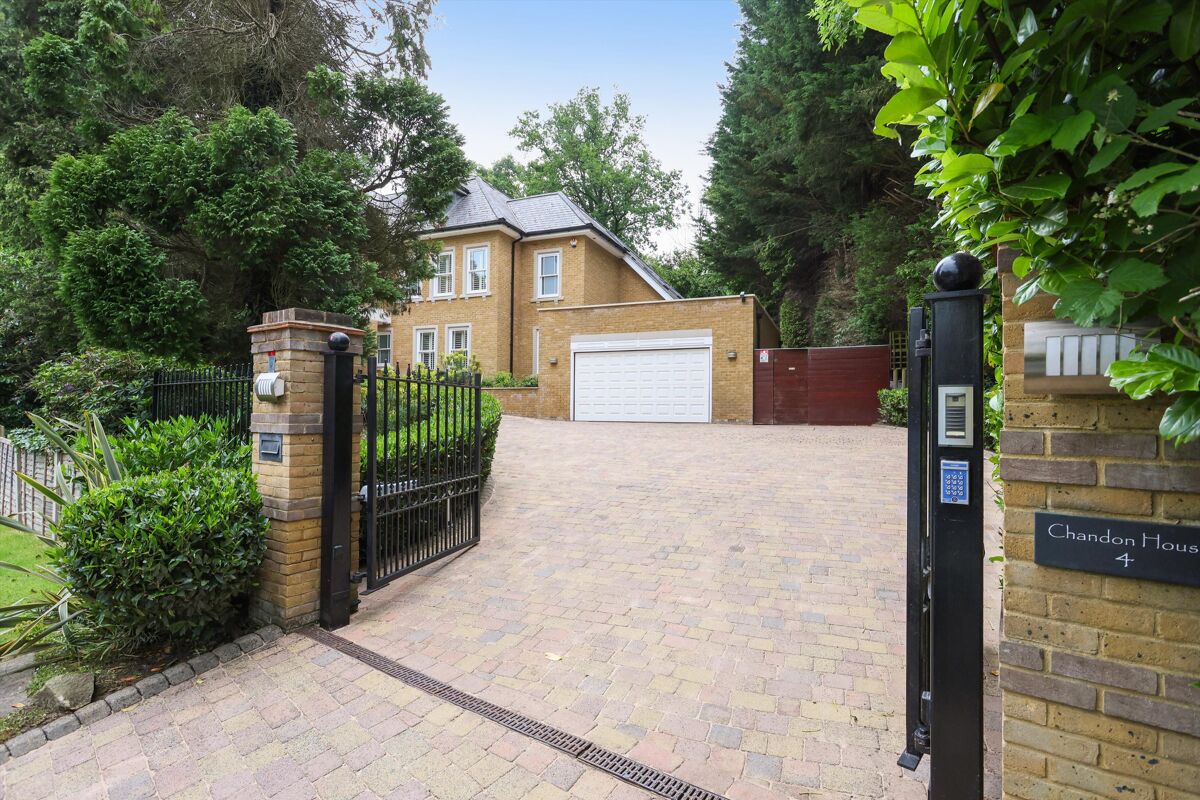 house to rent in High Drive, Oxshott, Leatherhead, Surrey, KT22 ...