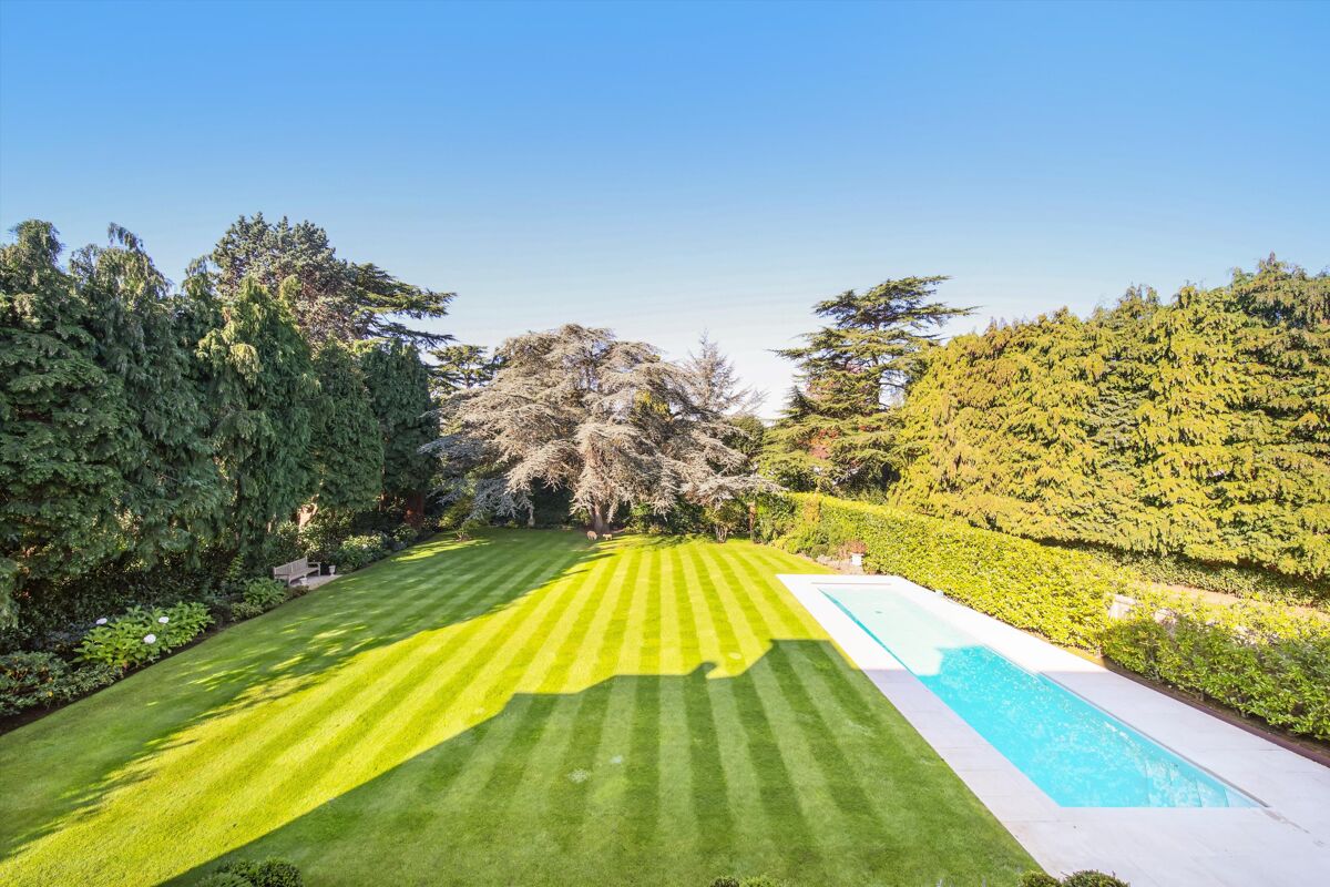 house to rent in Eaton Park, Cobham, Surrey, KT11 - esq012500642 ...