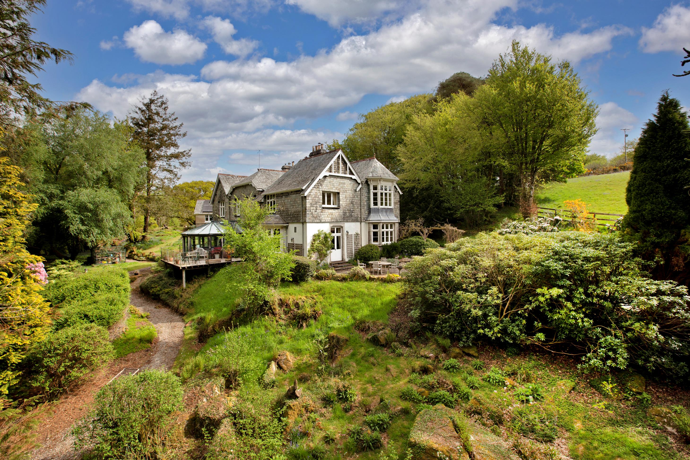 Country properties, land & Farms for sale or rent - UKLandandFarms.co.uk