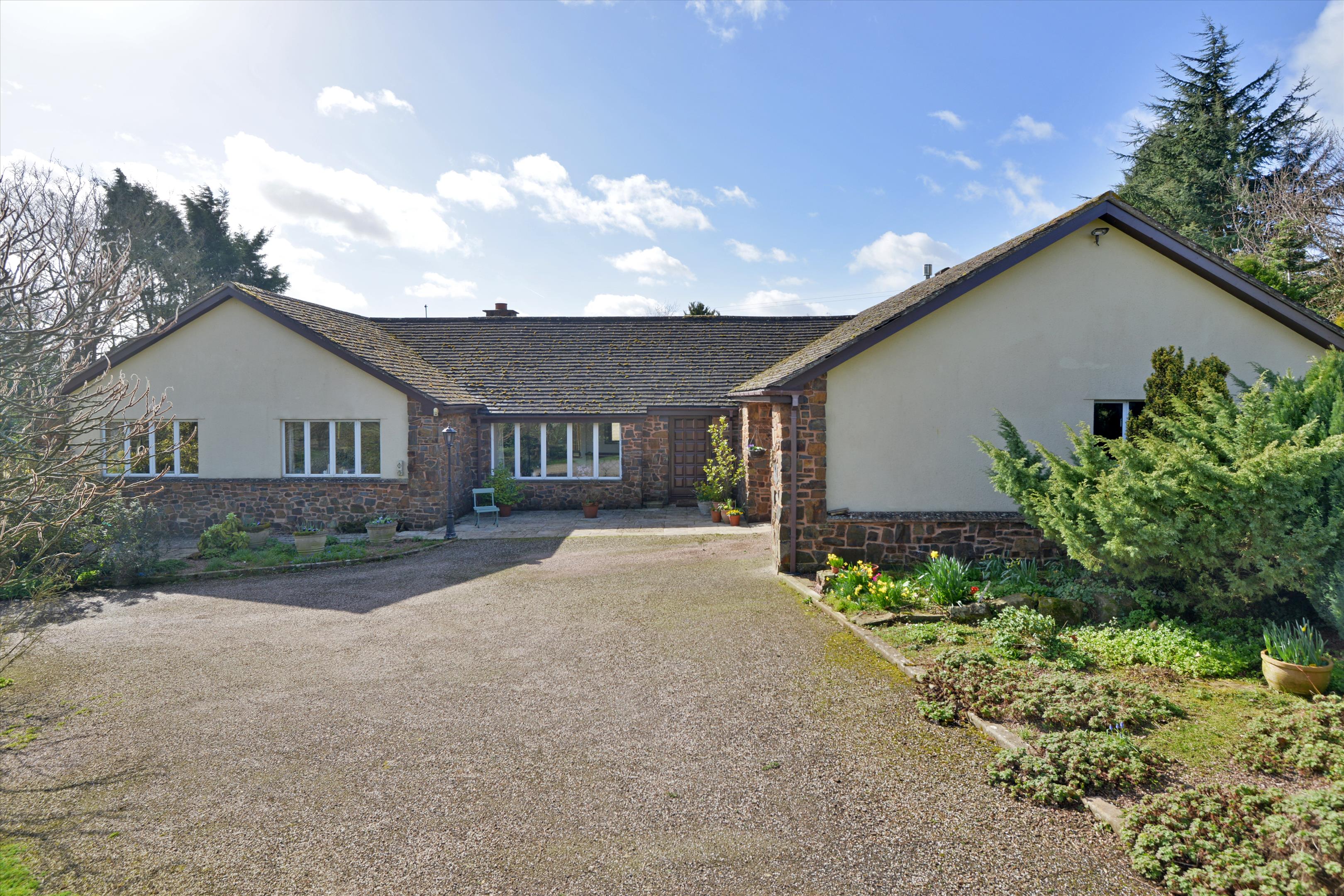 3.96 acres, Thorverton, Exeter, EX5, Devon - UKLandandFarms.co.uk