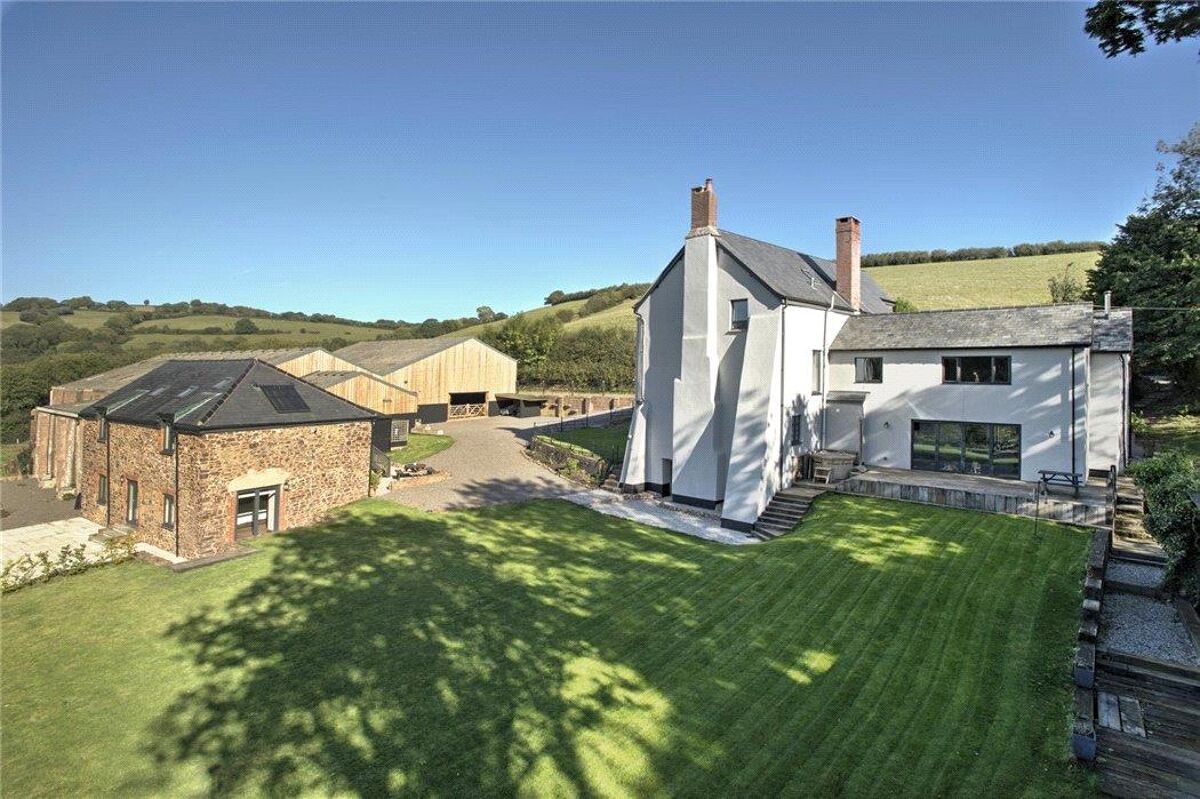 house for sale in Exeter Hill, Tiverton, Devon, EX16 - EXE170422 ...