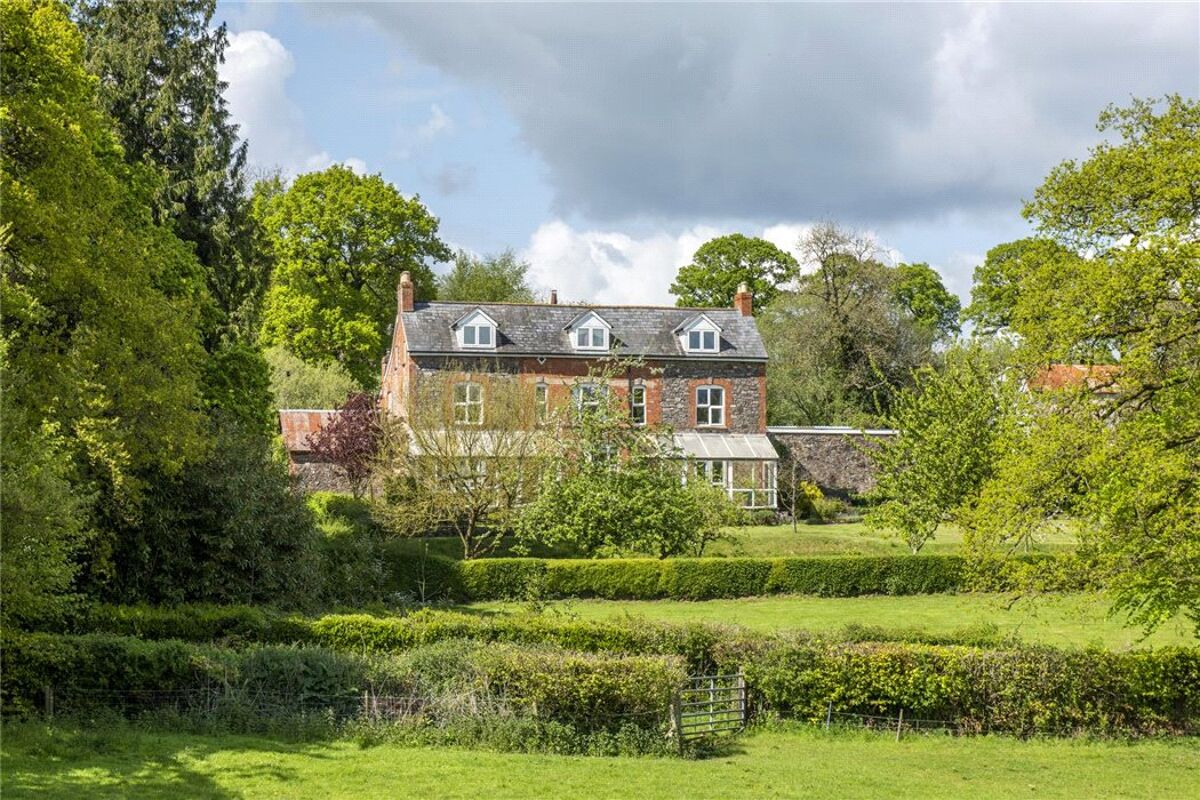 house for sale in Red Ball, Wellington, Devon, TA21 - exe180405 ...