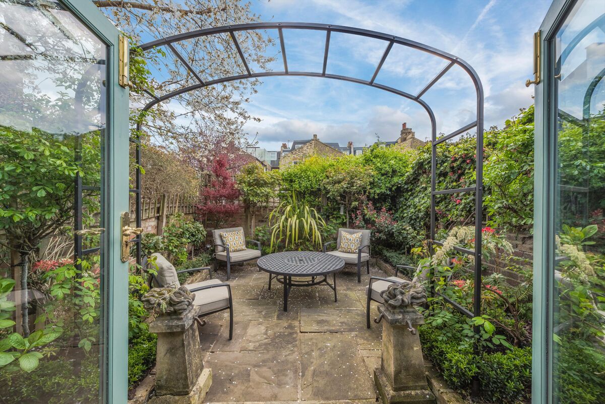 house for sale in Farm Lane, London, SW6 - flh012232731 | Knight Frank