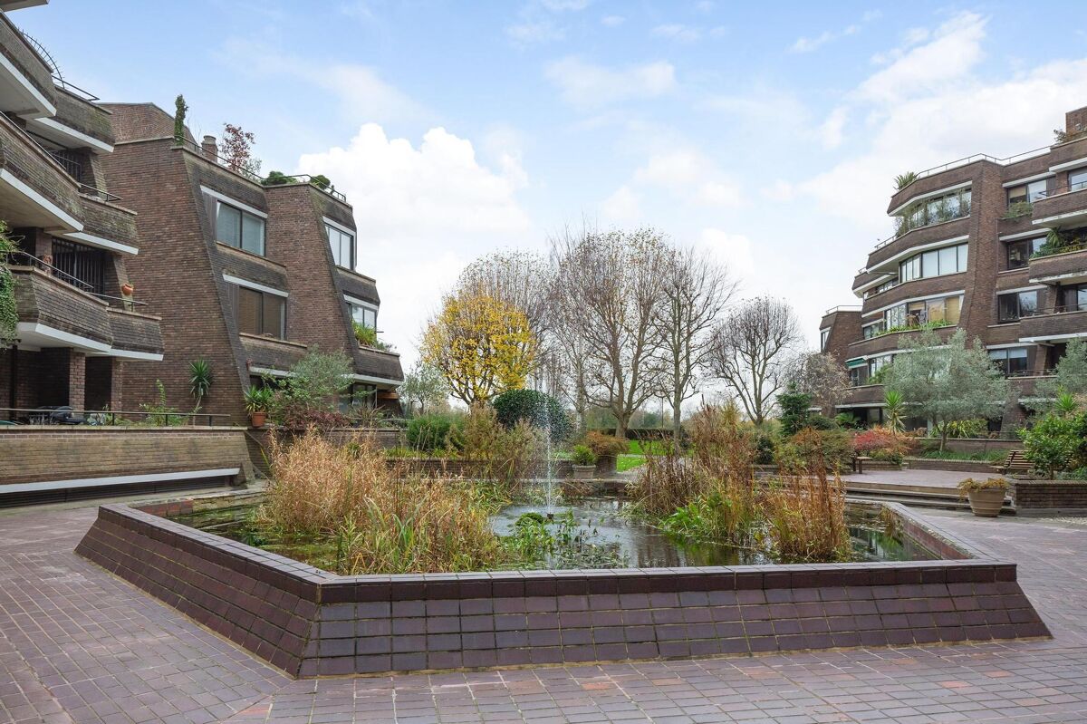 flat for sale in Stevenage Road, London, SW6 - flh012465860 | Knight Frank