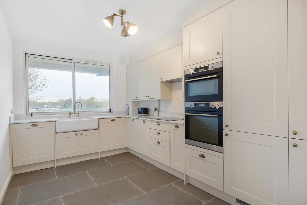 flat for sale in Stevenage Road, London, SW6 - flh012465860 | Knight Frank