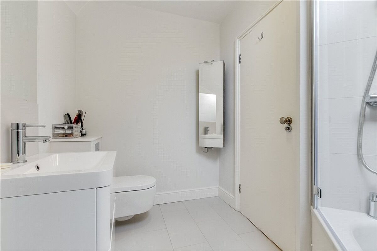 house for sale in Victoria Villas, Ewald Road, London, SW6 - flh180049 ...