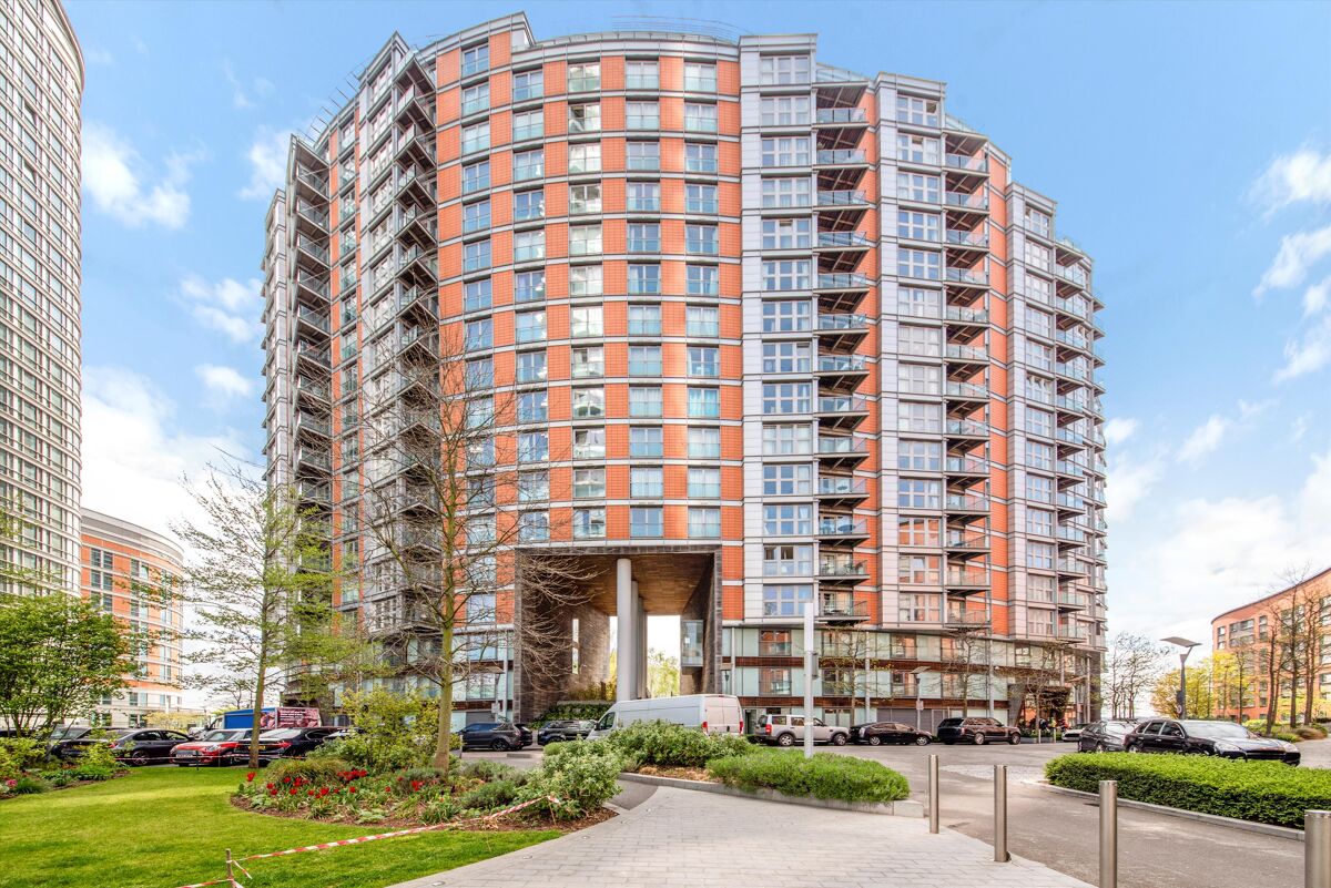 apartment for sale in New Providence Wharf, Fairmont Avenue, London ...