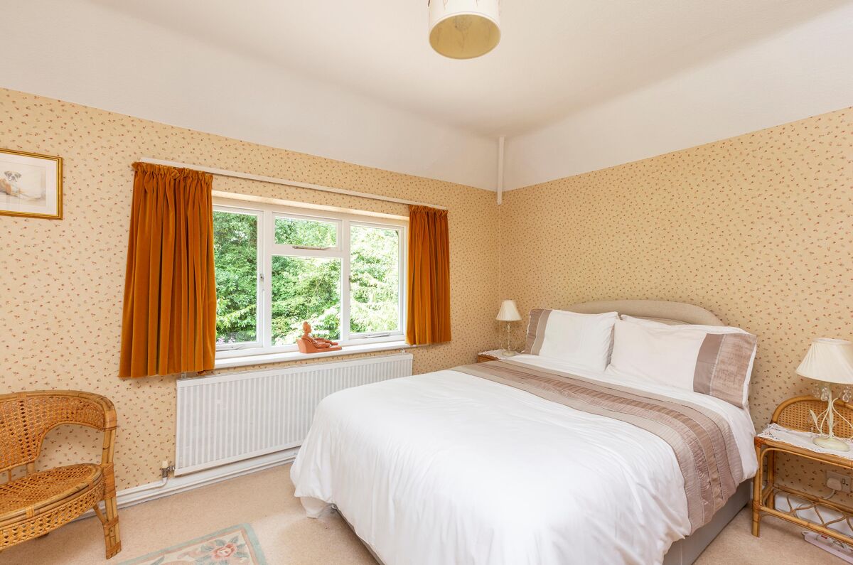 house for sale in Station Lane, Enton, Godalming, Surrey, GU8 ...