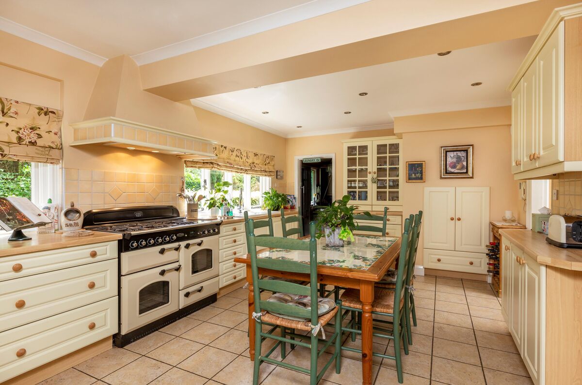 house for sale in Station Lane, Enton, Godalming, Surrey, GU8 ...