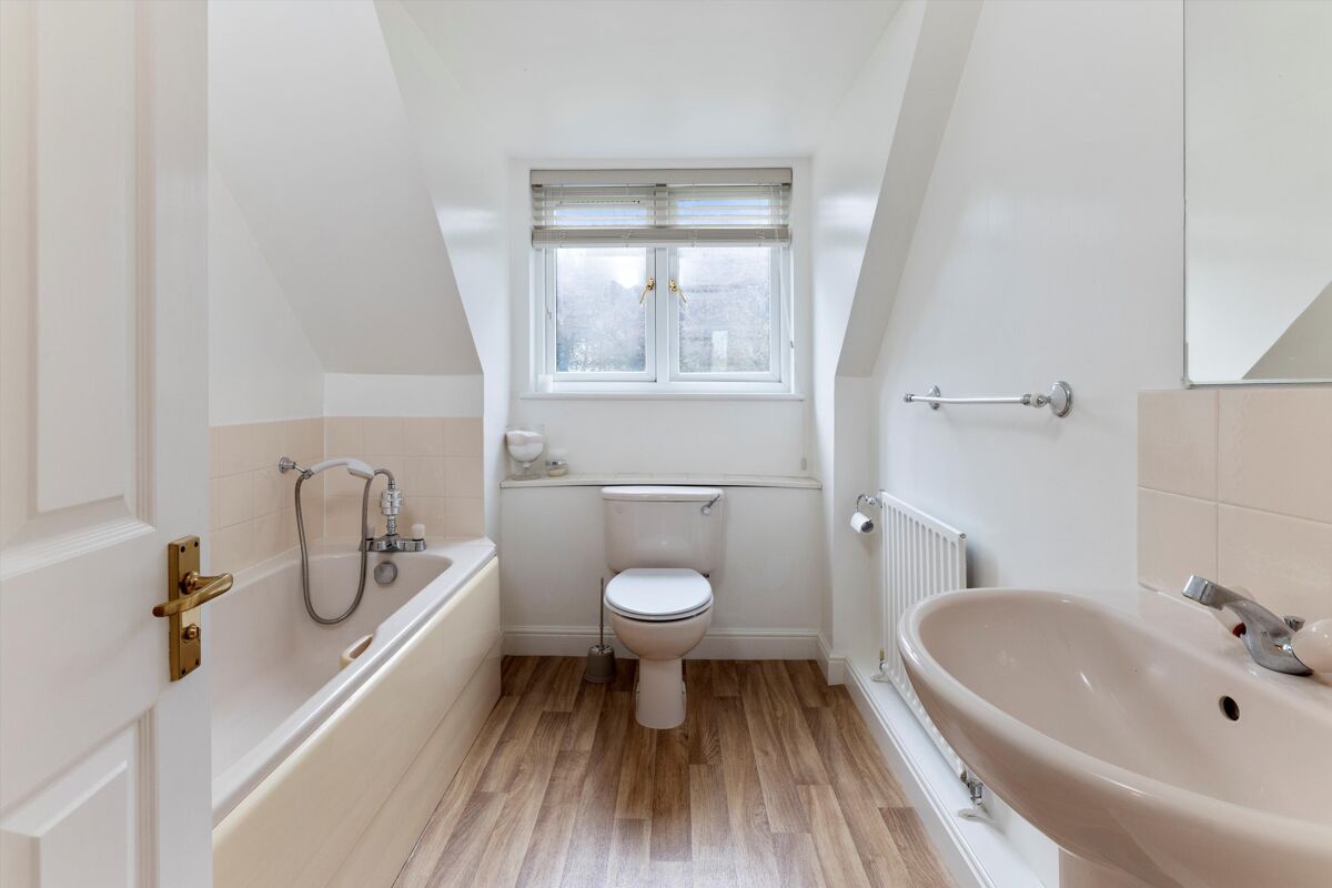 house for sale in Warren Road, Guildford, Surrey, GU1. - GLD012076911 ...
