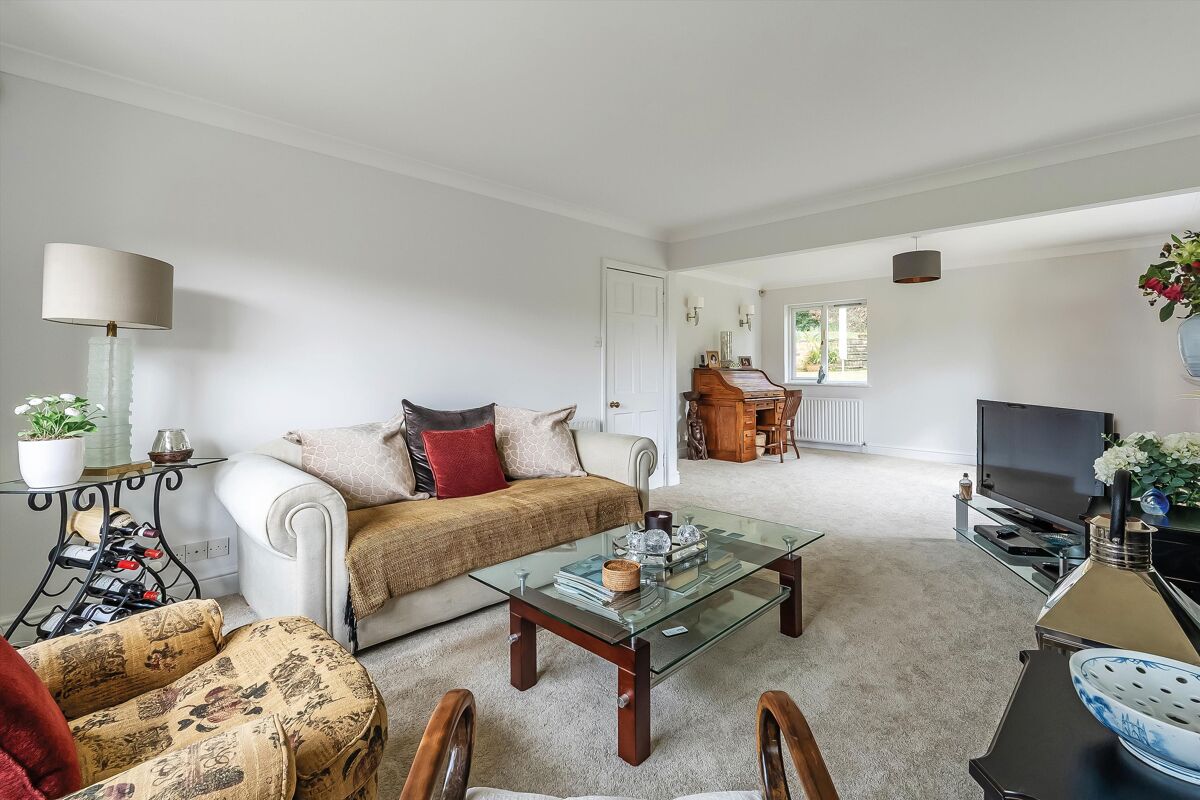 house for sale in Warren Road, Guildford, Surrey, GU1 - gld012493164 ...