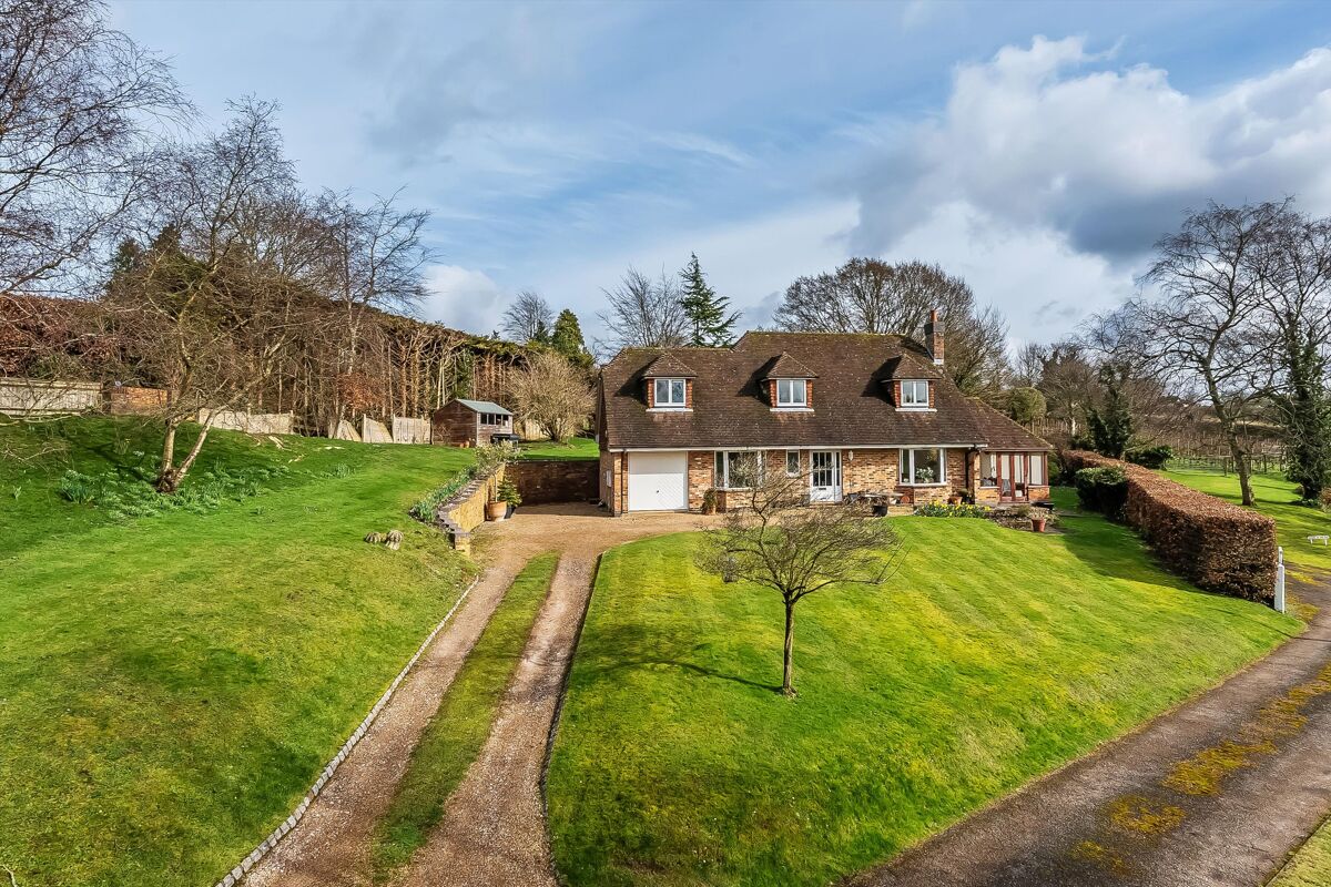 house for sale in Warren Road, Guildford, Surrey, GU1 - gld012493164 ...