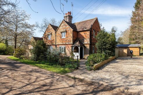 Properties for Sale in Godalming - Houses for Sale in Godalming ...