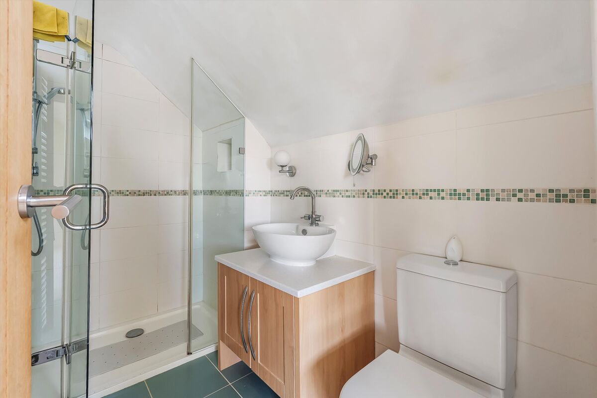 house for sale in Pewley Bank, Guildford, Surrey, GU1. - gld012554936 ...