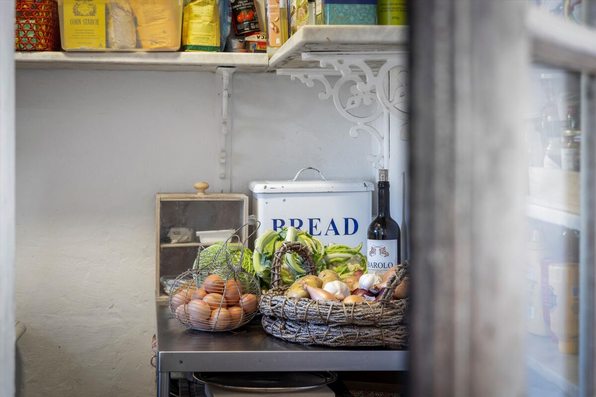 house for sale in Hazelhurst Farm, West Clandon, Surrey, GU23 ...