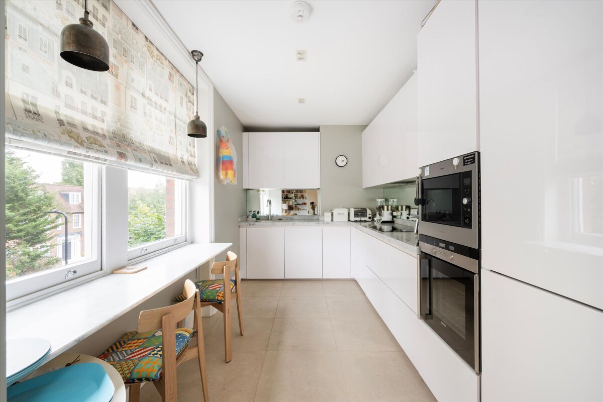 flat for sale in Frognal, London, NW3 - hms012564183 | Knight Frank UK