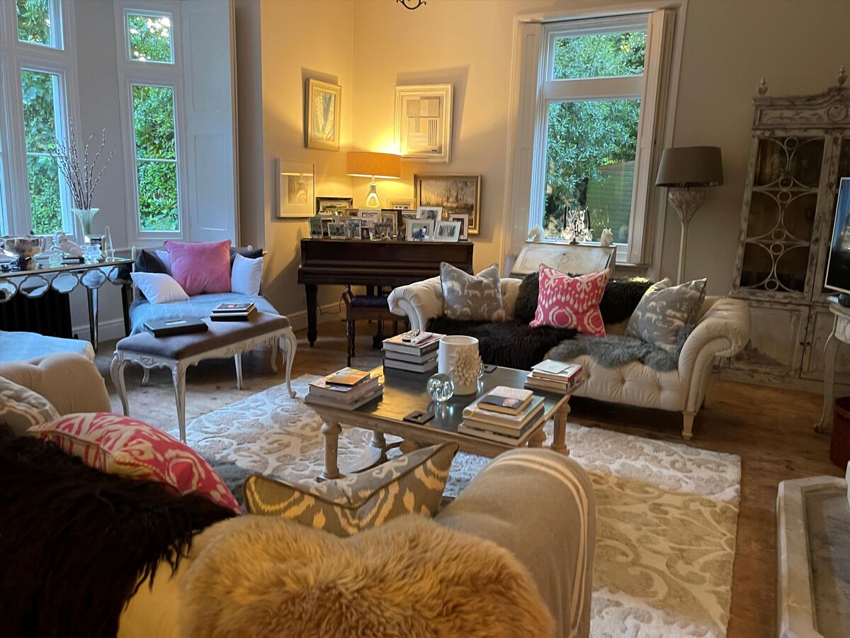 house for sale in Burbage, Marlborough, Wiltshire, SN8 - hng012107523 ...