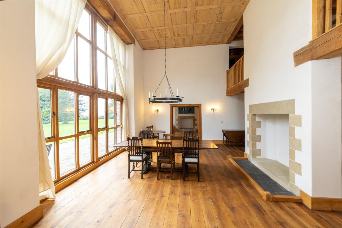 house for sale in Roundway, Devizes, Wiltshire, SN10 - hng012149437 ...