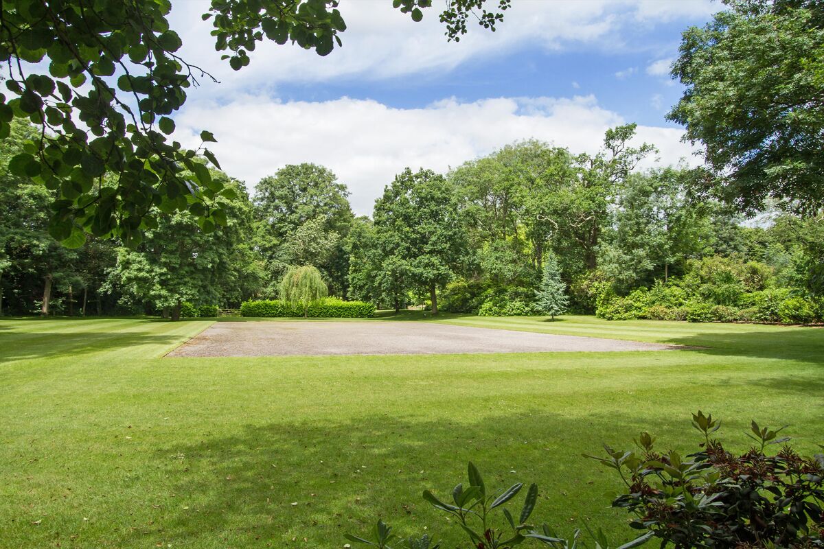 house for sale in Denne Road, Horsham, West Sussex, RH12 - HOR150058 ...