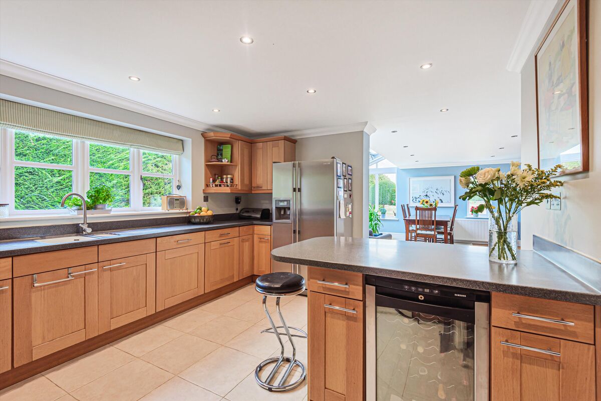 house for sale in Ibstone, Buckinghamshire, HP14 - hot012216095 ...