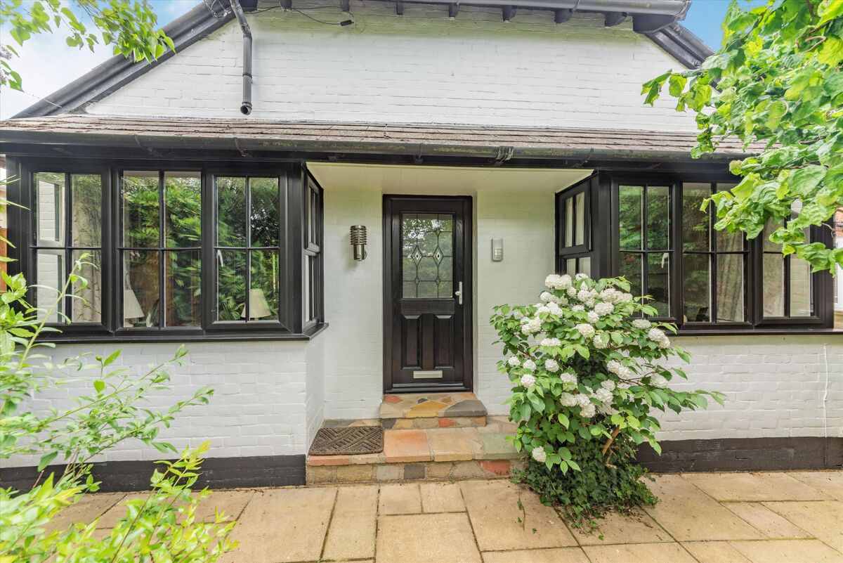 bungalow for sale in Schoolfields, Shiplake Cross, Henley-on-Thames ...