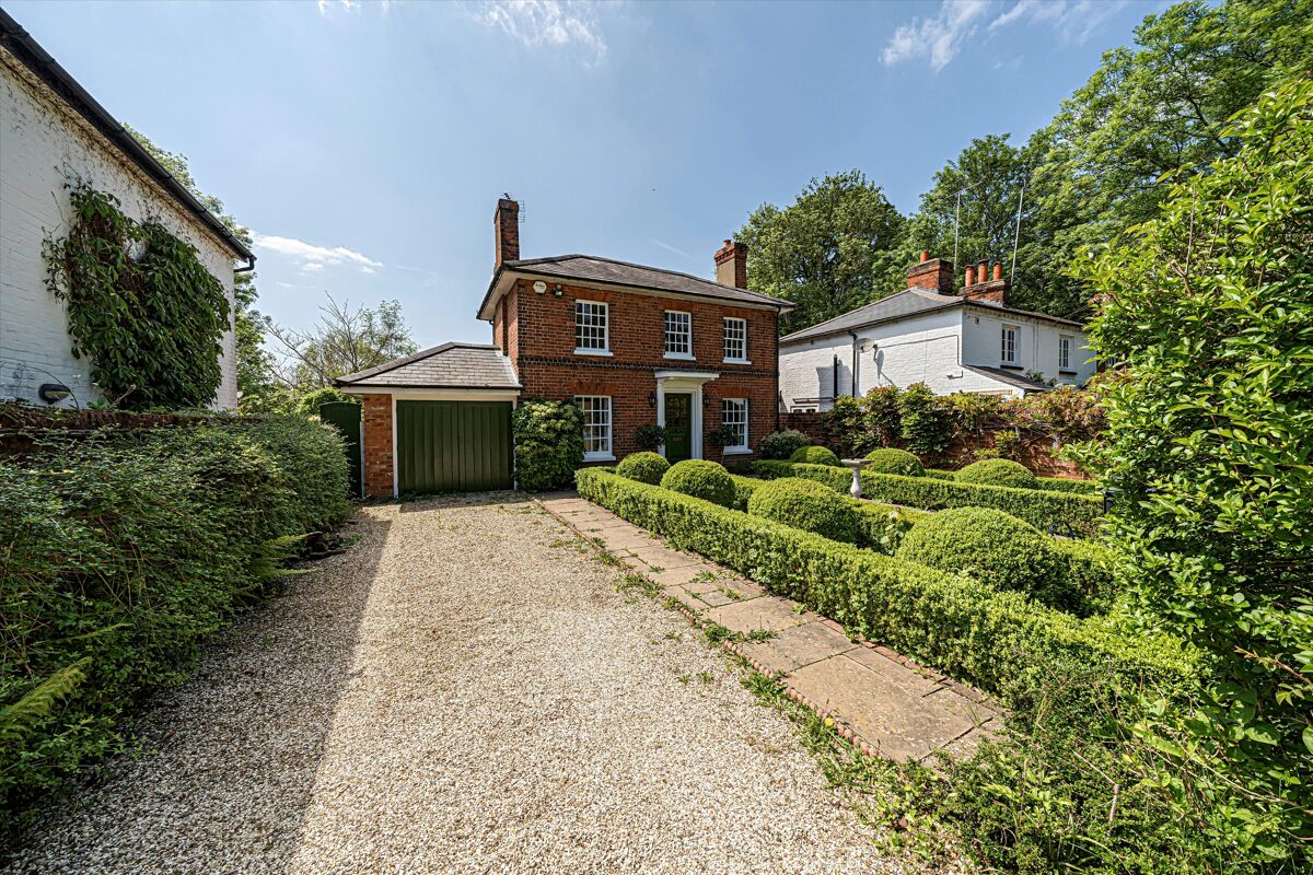 house for sale in Shurlock Row, Shurlock Row, Berkshire, RG10 ...