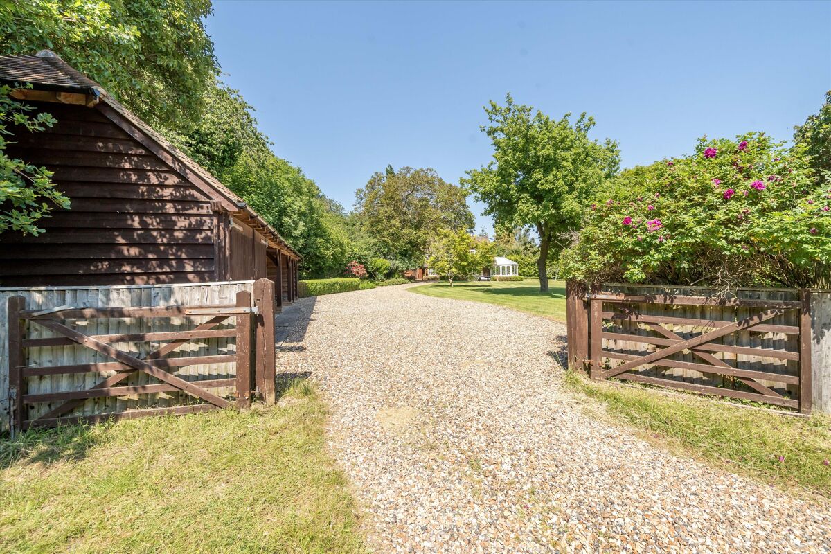 house for sale in Stoke Row Road, Kingwood, Henley-on-Thames ...