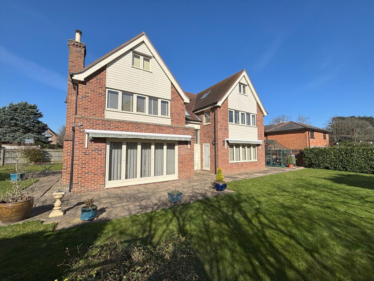 house for sale in Plough Lane, Shiplake Cross, Henley-on-Thames ...