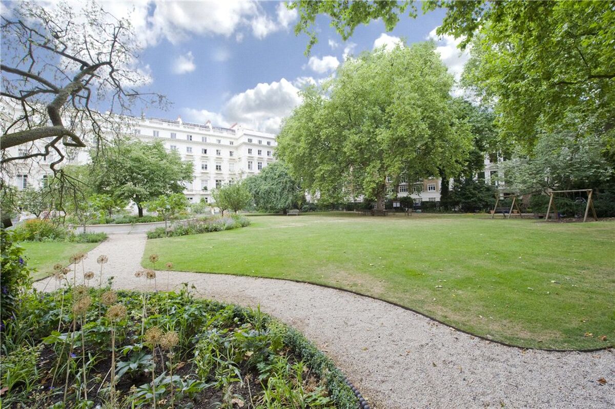 flat for sale in Cleveland Square, Bayswater, London, W2 - HPE110088 ...