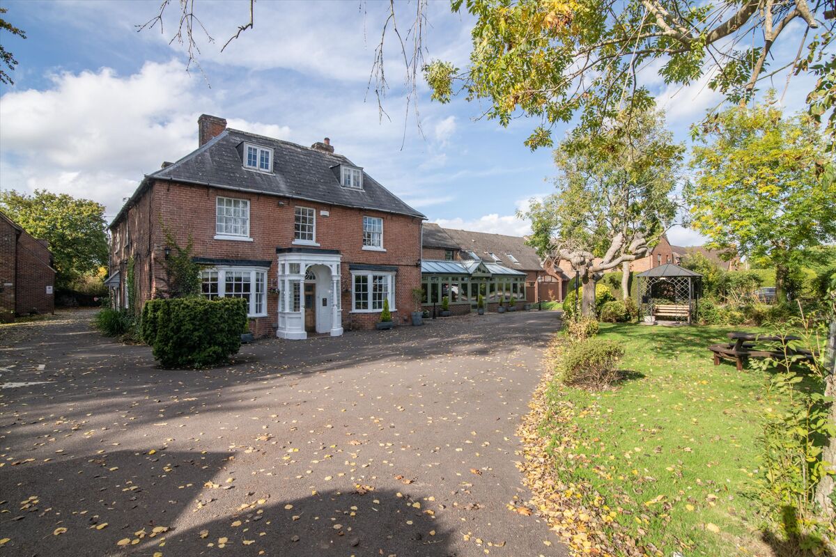 Grade II listed Country House Hotel located along the M4 corridor ...