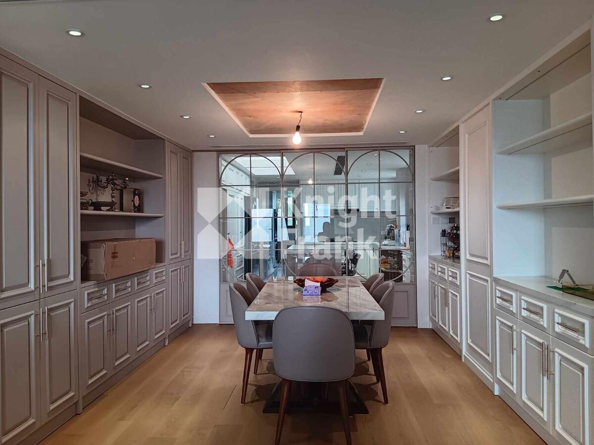 apartment to rent in South Bay Towers, 59 South Bay Road, South Bay ...