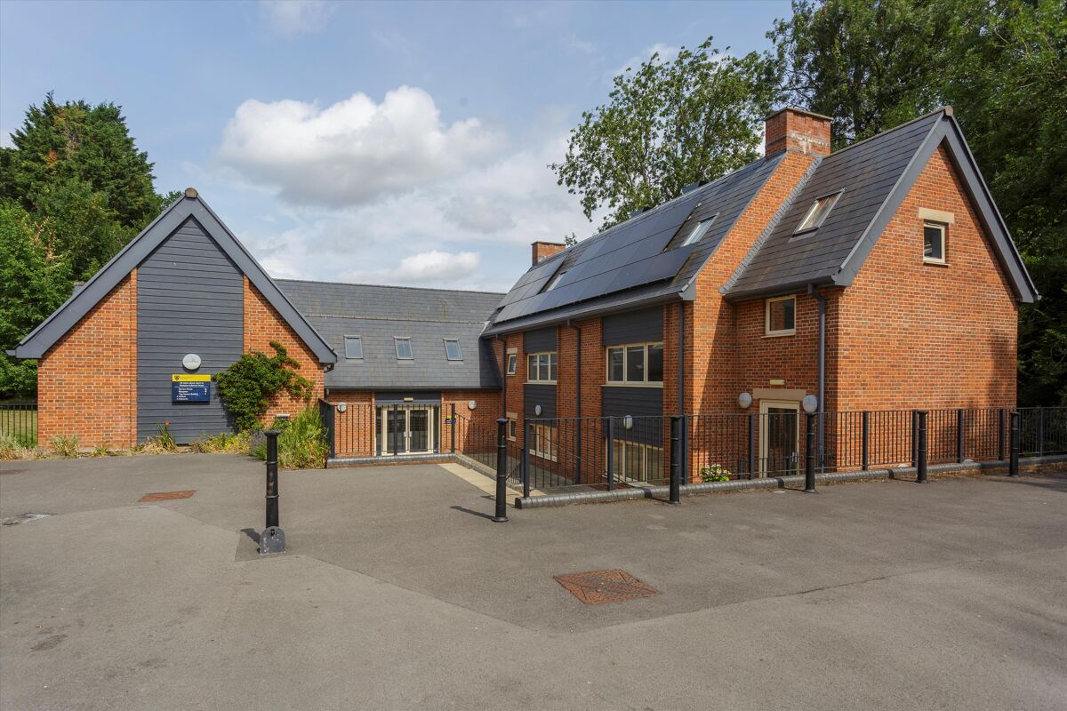 Education for sale in Bishopstrow College, Bishopstrow College, Barrow ...