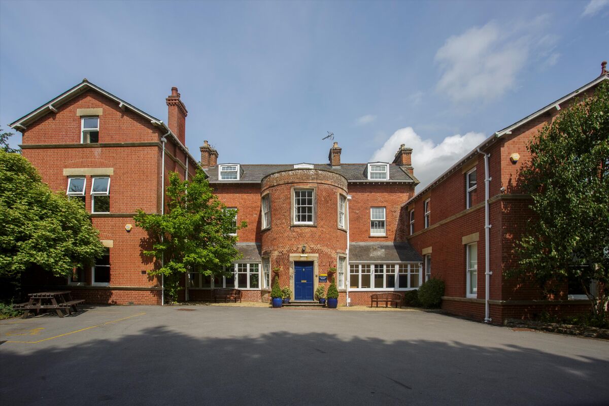 Education for sale in Bishopstrow College, Bishopstrow College, Barrow ...