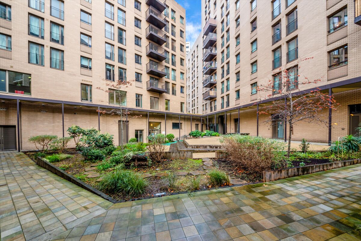 flat for sale in York Way, London, N1C - ISL012035949 | Knight Frank