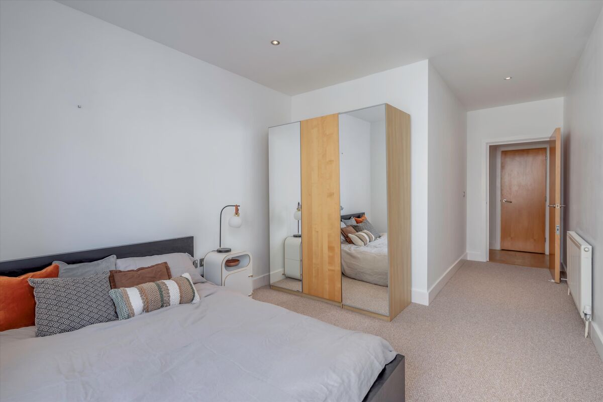 flat for sale in Hamond Square, London, N1 - isl012169733 | Knight Frank