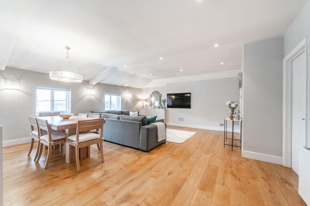 flat for sale in Barnsbury Square, London, N1 - isl012249114 | Knight Frank