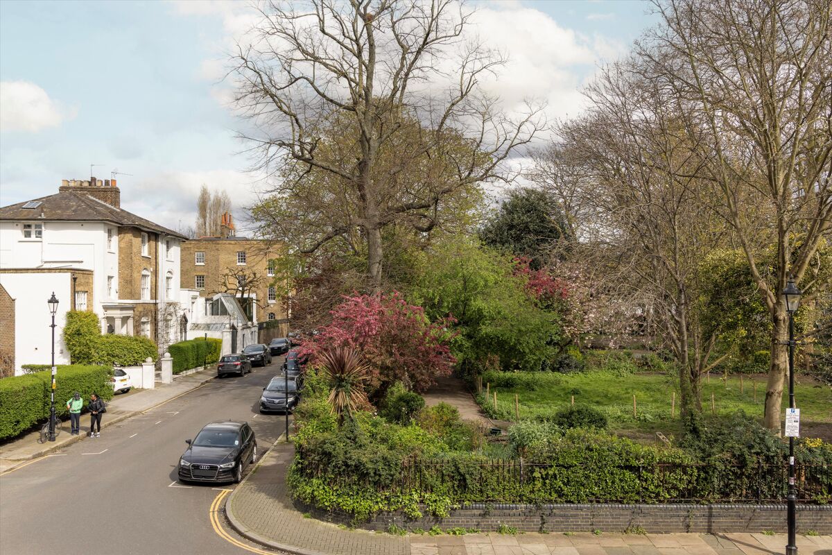flat for sale in Barnsbury Square, London, N1 - isl012418313 | Knight Frank
