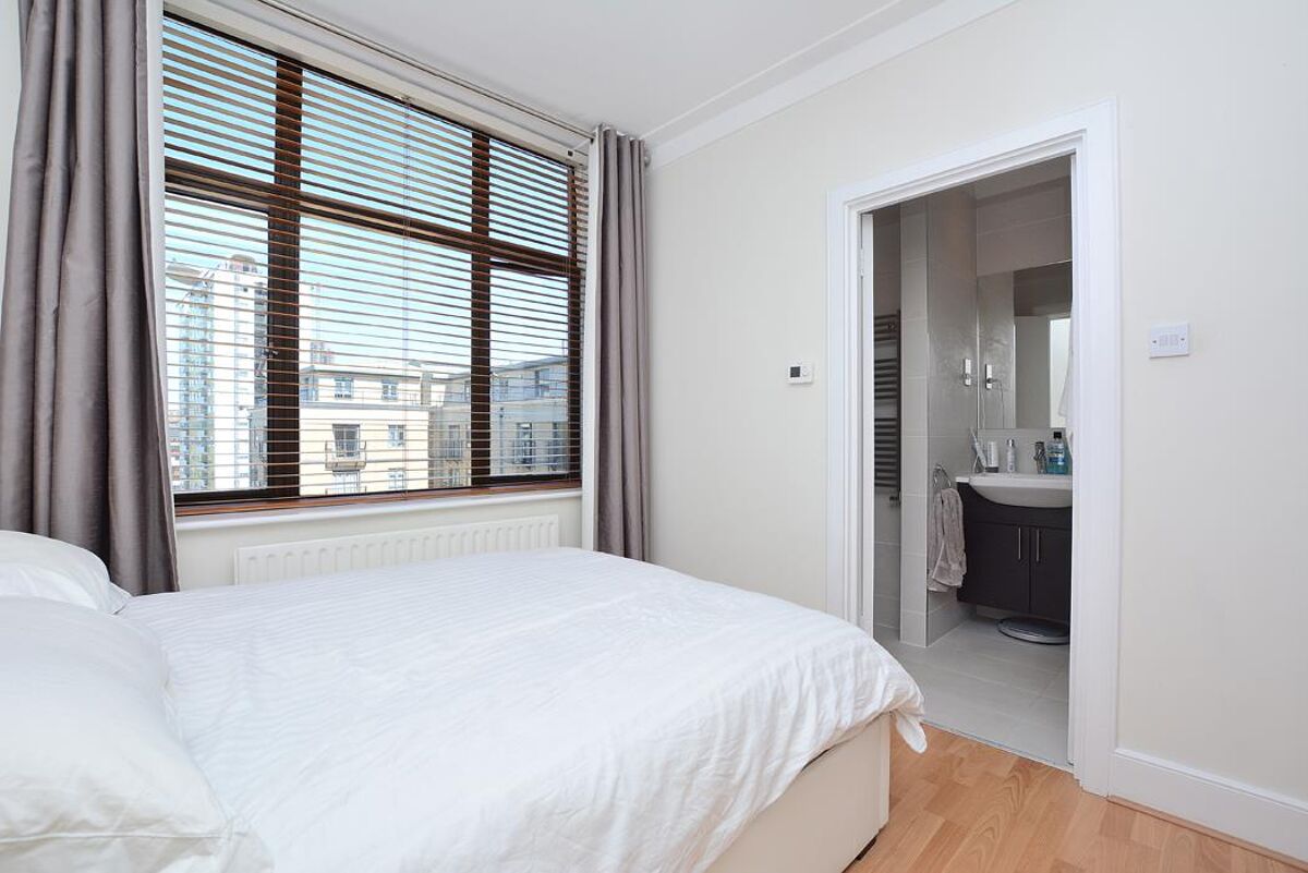 flat to rent in Bridgewater Square, London, EC2Y - isq012346466 ...