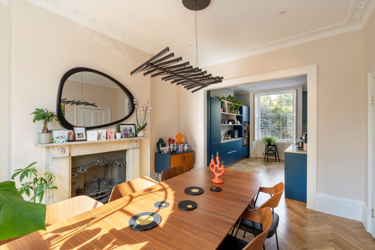 house to rent in Gibson Square, London, N1 - isq012528191 | Knight Frank