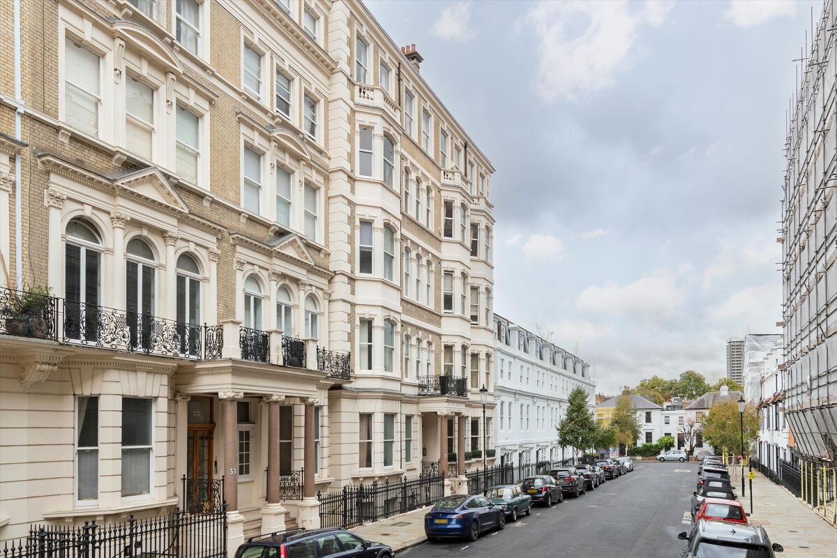 flat for sale in De Vere Gardens, London, W8 - ken012286355 | Knight Frank