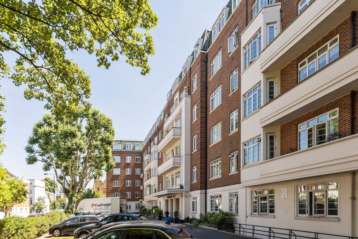 Flat To Rent In Chatsworth Court Pembroke Road London W8