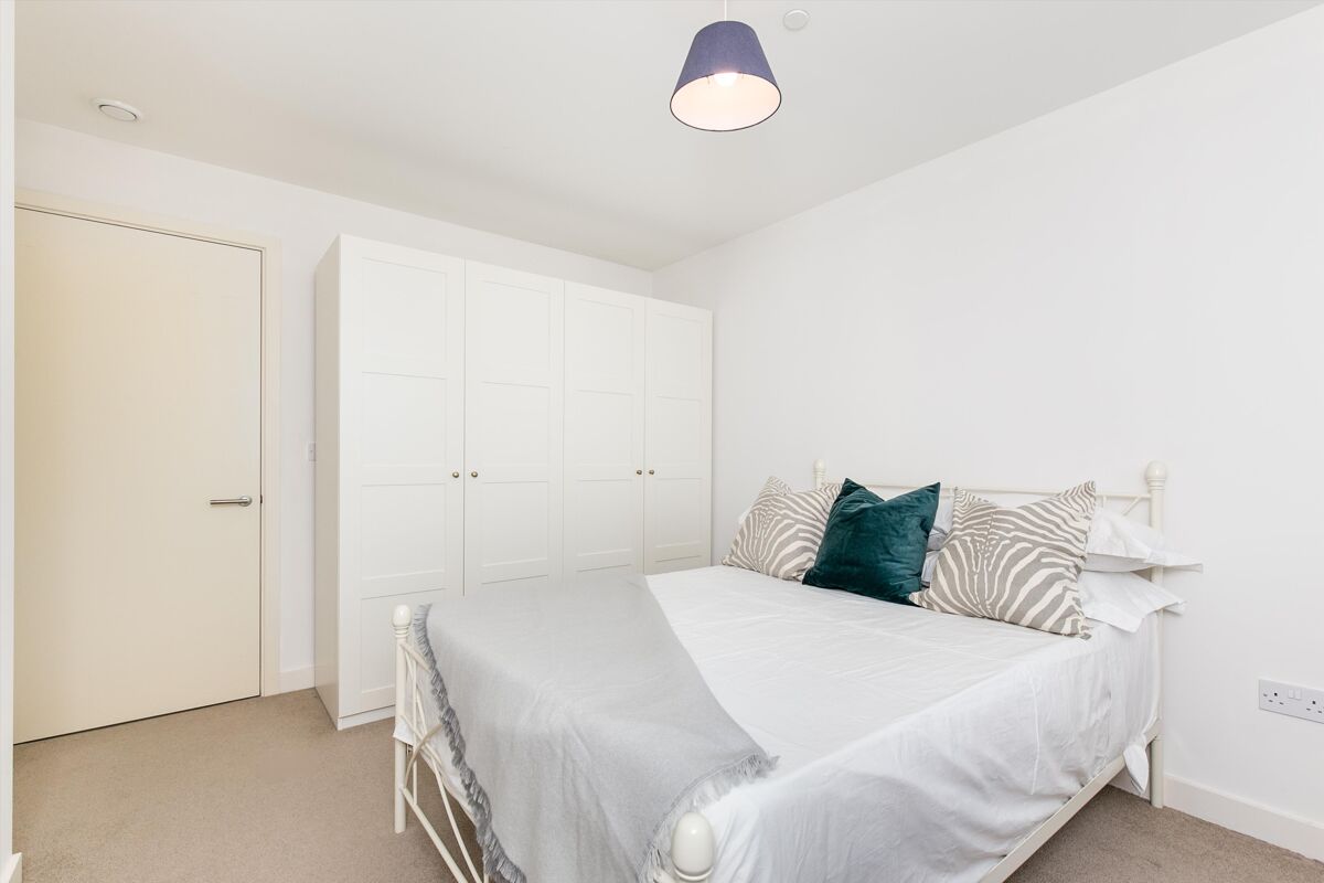 flat to rent in York Way, London, N1C - kgq012204688 | Knight Frank