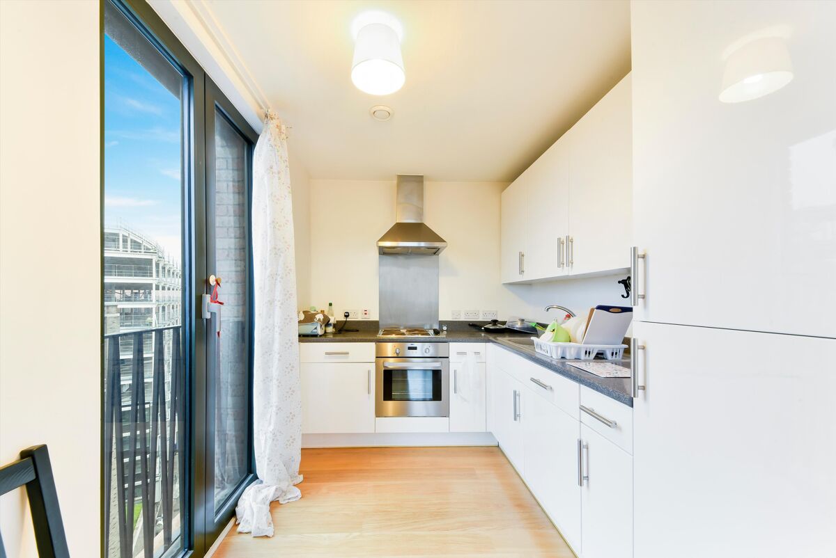 flat to rent in York Way, London, N1C - kgq012204688 | Knight Frank