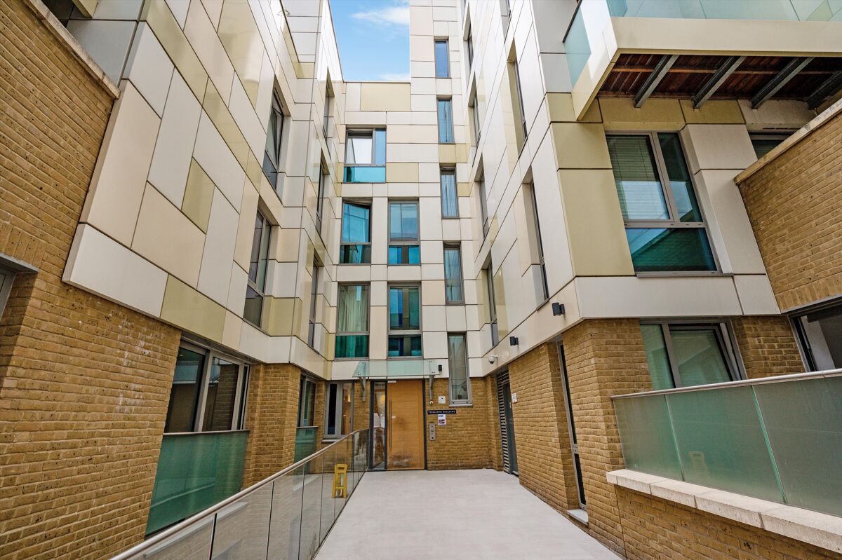flat to rent in Trematon Building, Trematon Walk, London, N1 ...