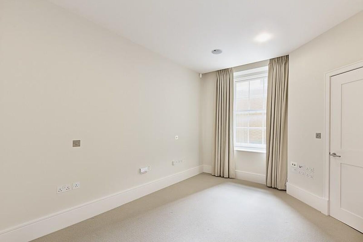 flat to rent in Cavalry Square, Turk's Row, Chelsea, London, SW3 ...