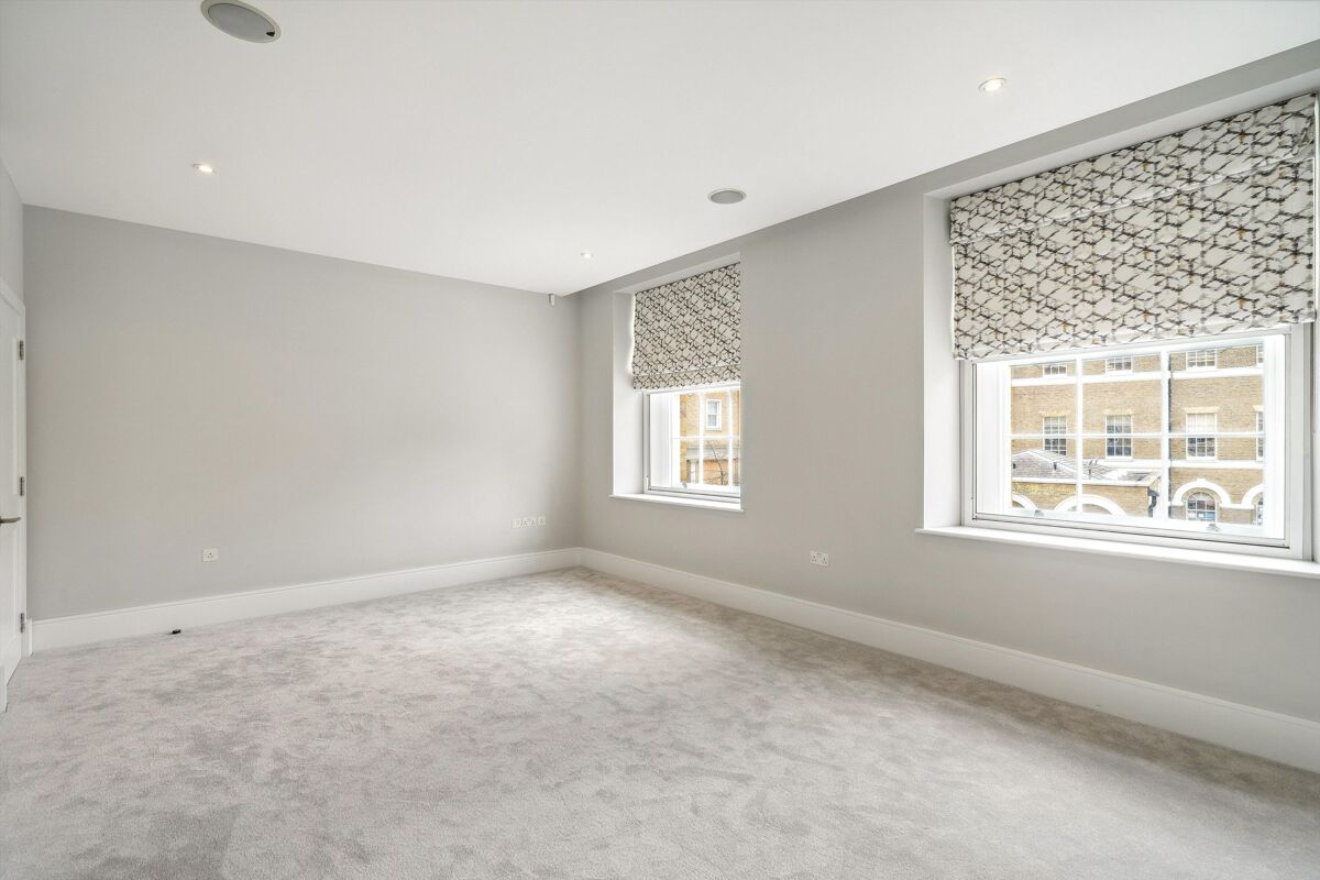 apartment to rent in Cavalry Square, Turk's Row, Chelsea, London, SW3 ...