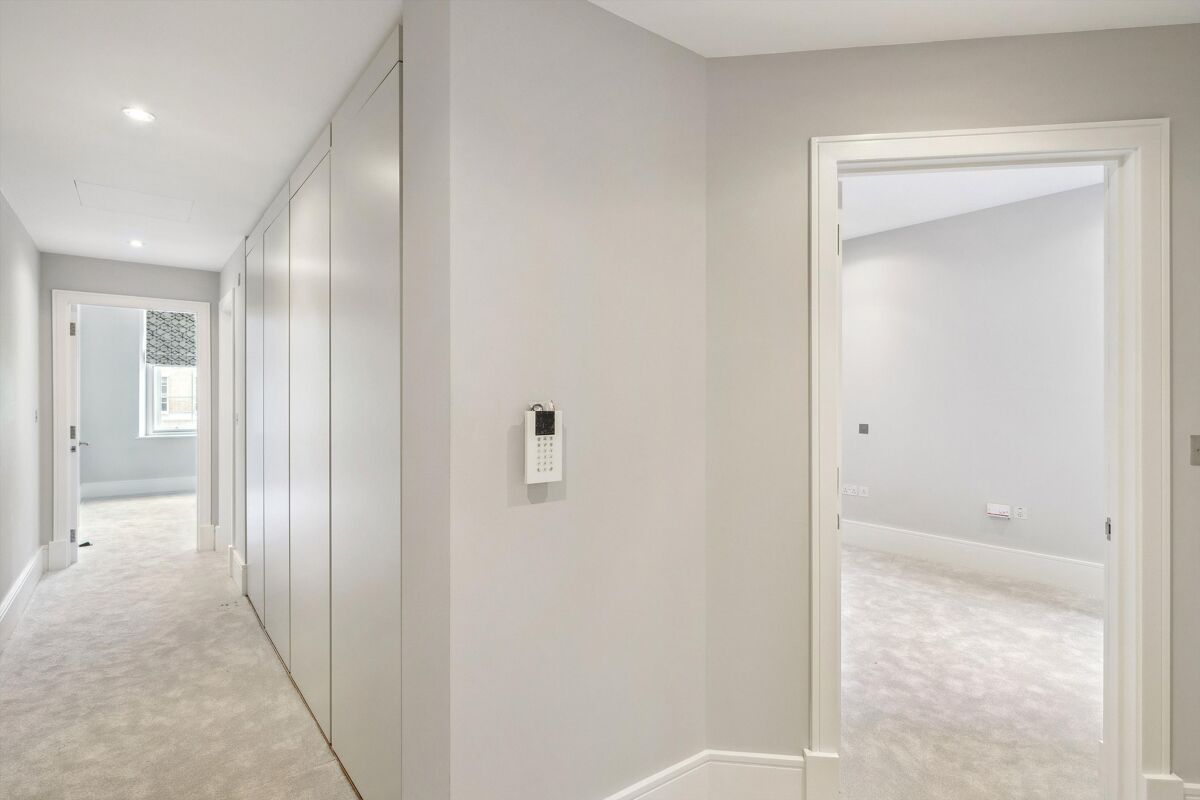 apartment to rent in Cavalry Square, Turk's Row, Chelsea, London, SW3 ...