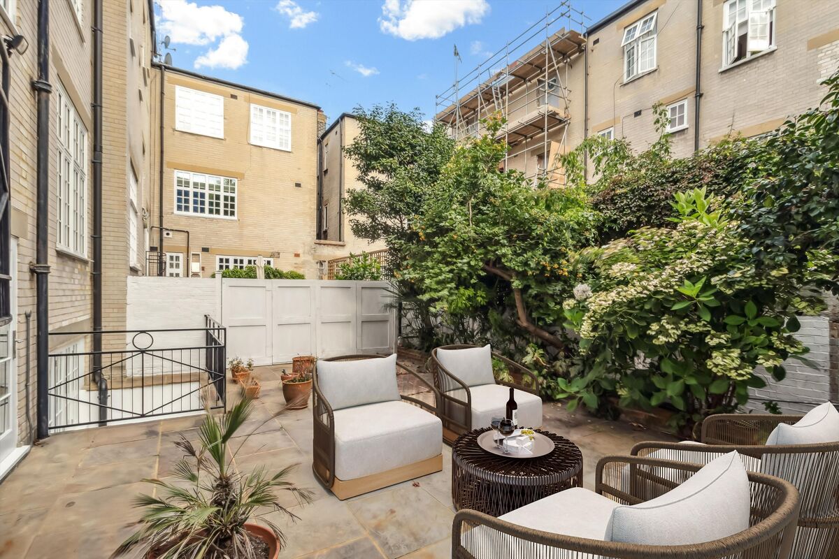 house to rent in Britten Street, London, SW3 - knq012413968 | Knight Frank