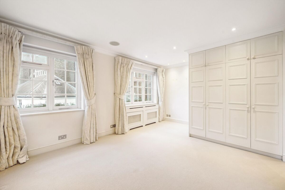house to rent in Clabon Mews, Knightsbridge, London, SW1X ...